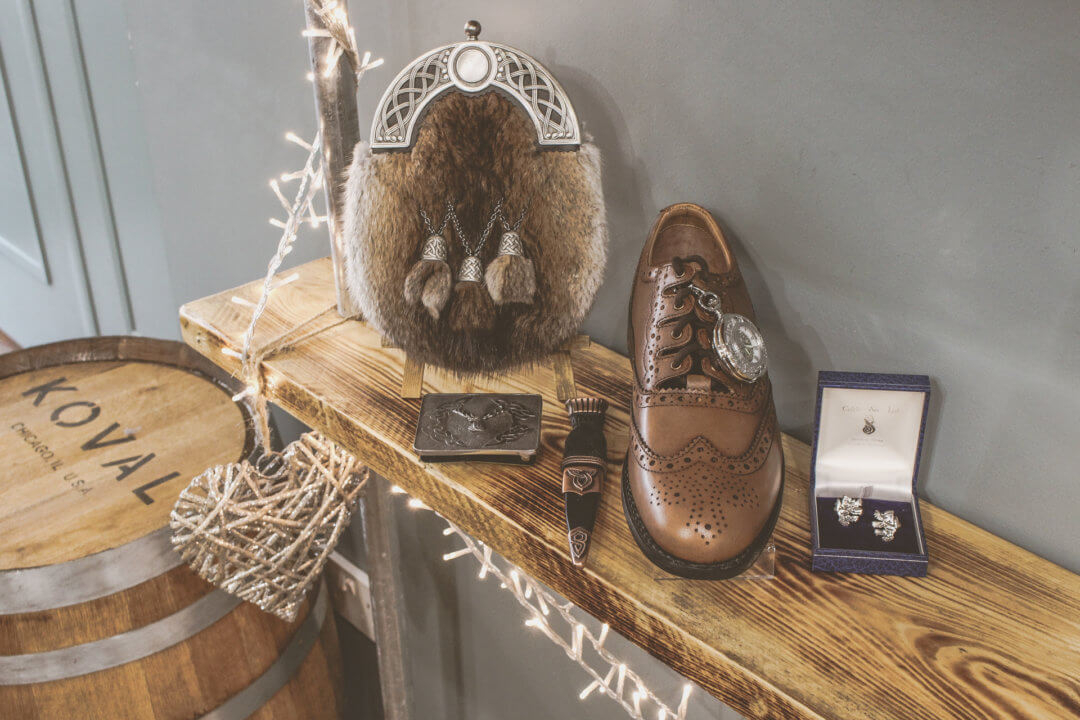 Accessories | Neil Selbie