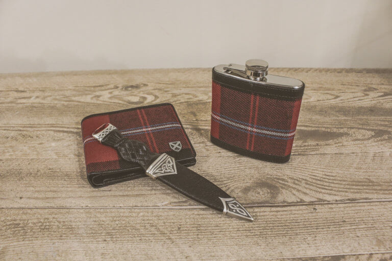 Accessories | Neil Selbie